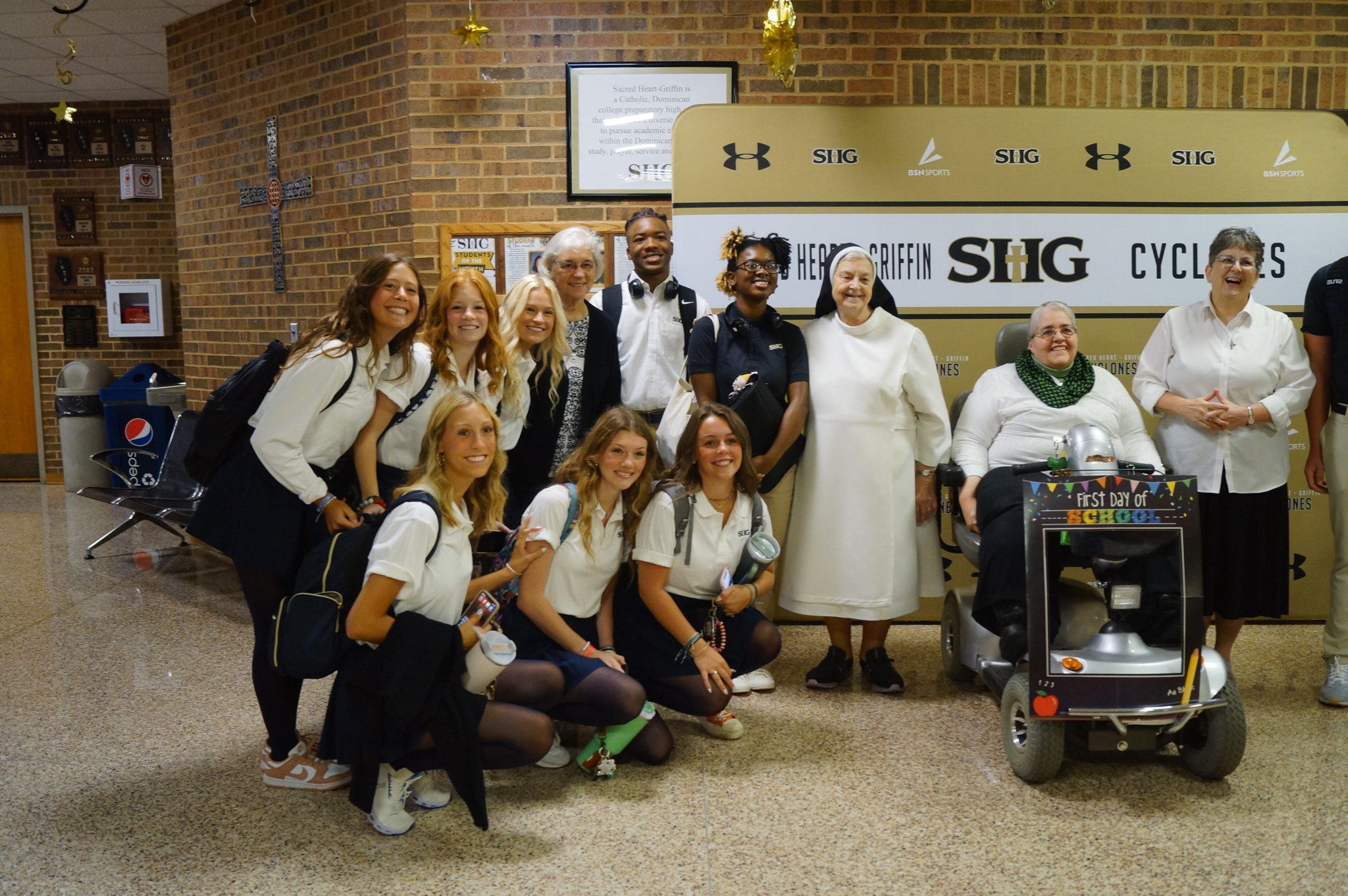 Sisters welcome SH-G students back to school